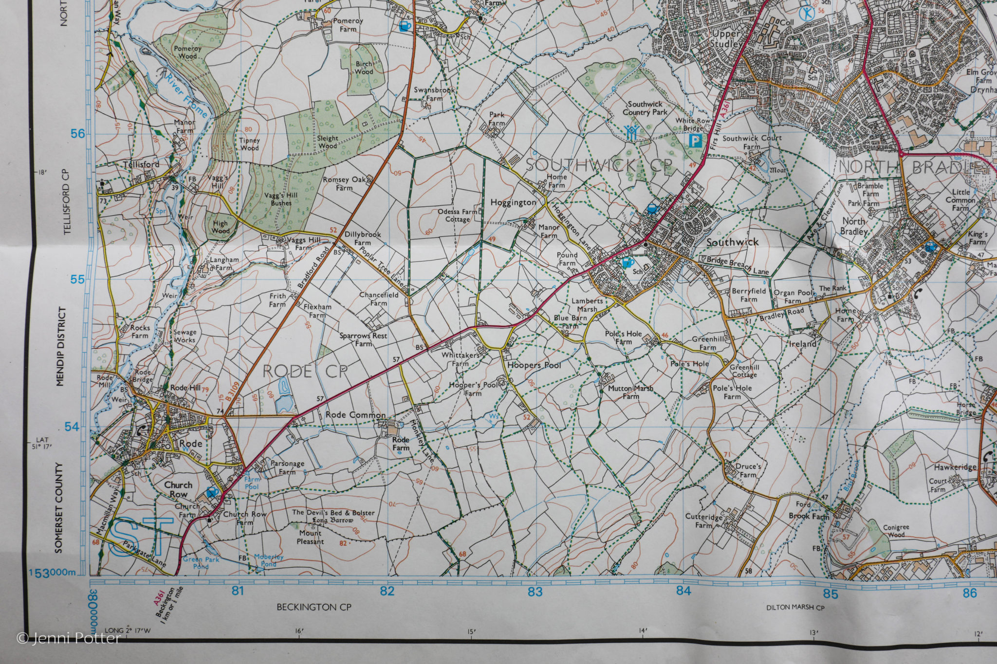 How to Read An OS Explorer Map – An Easy Guide for Women Solo Hikers ...